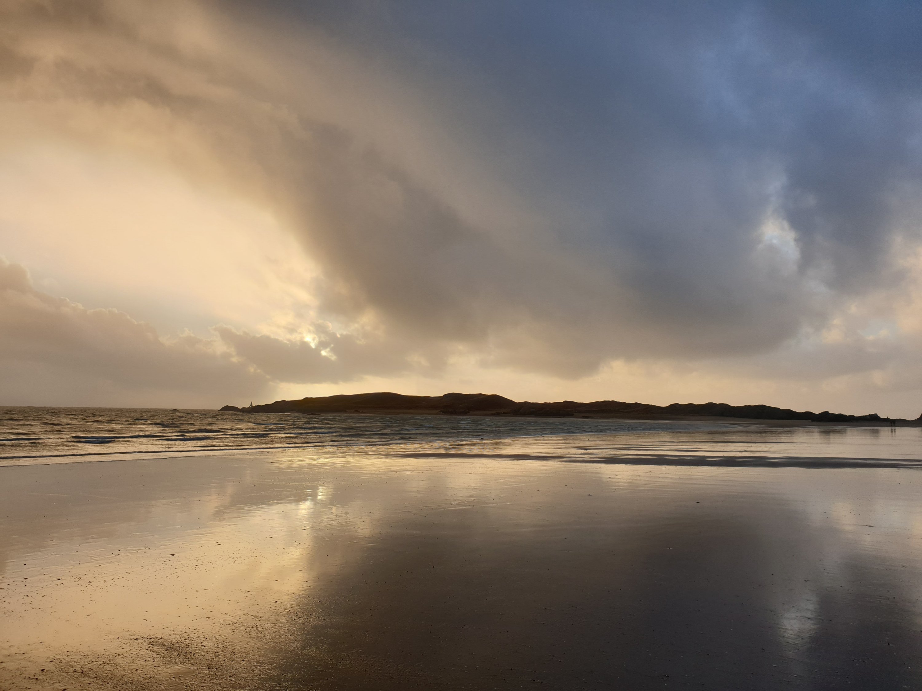 Christmas Day on the Beach | | Charles | Saumarez | Smith