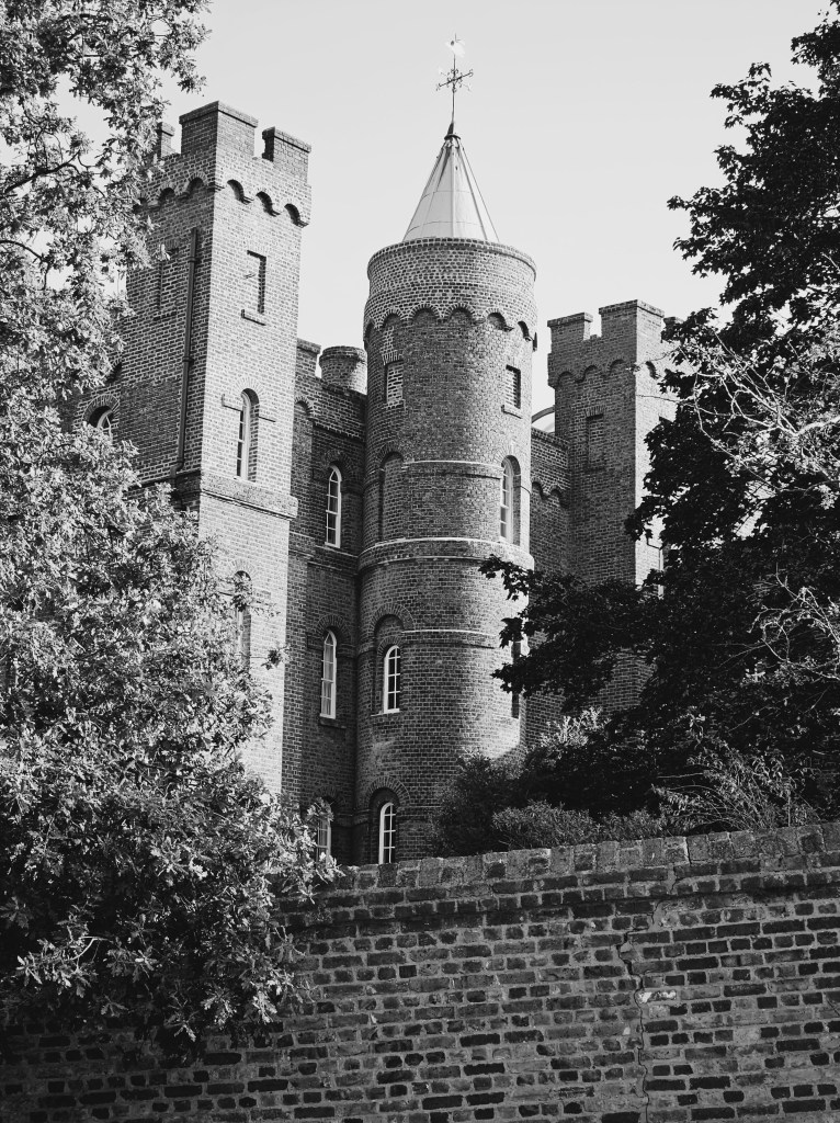 Vanbrugh Castle (1) | | Charles | Saumarez | Smith