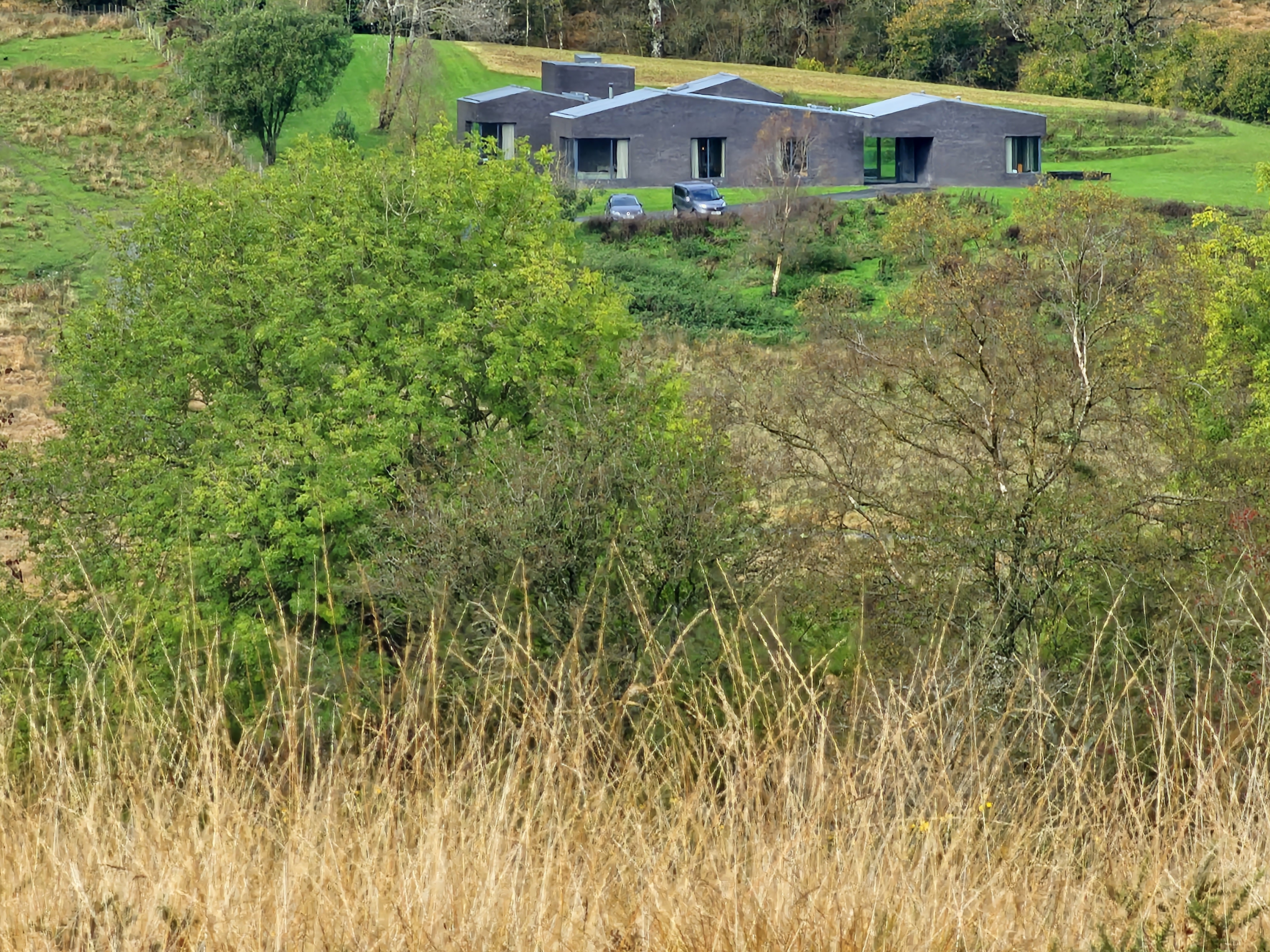 Living Architecture | | Charles | Saumarez | Smith